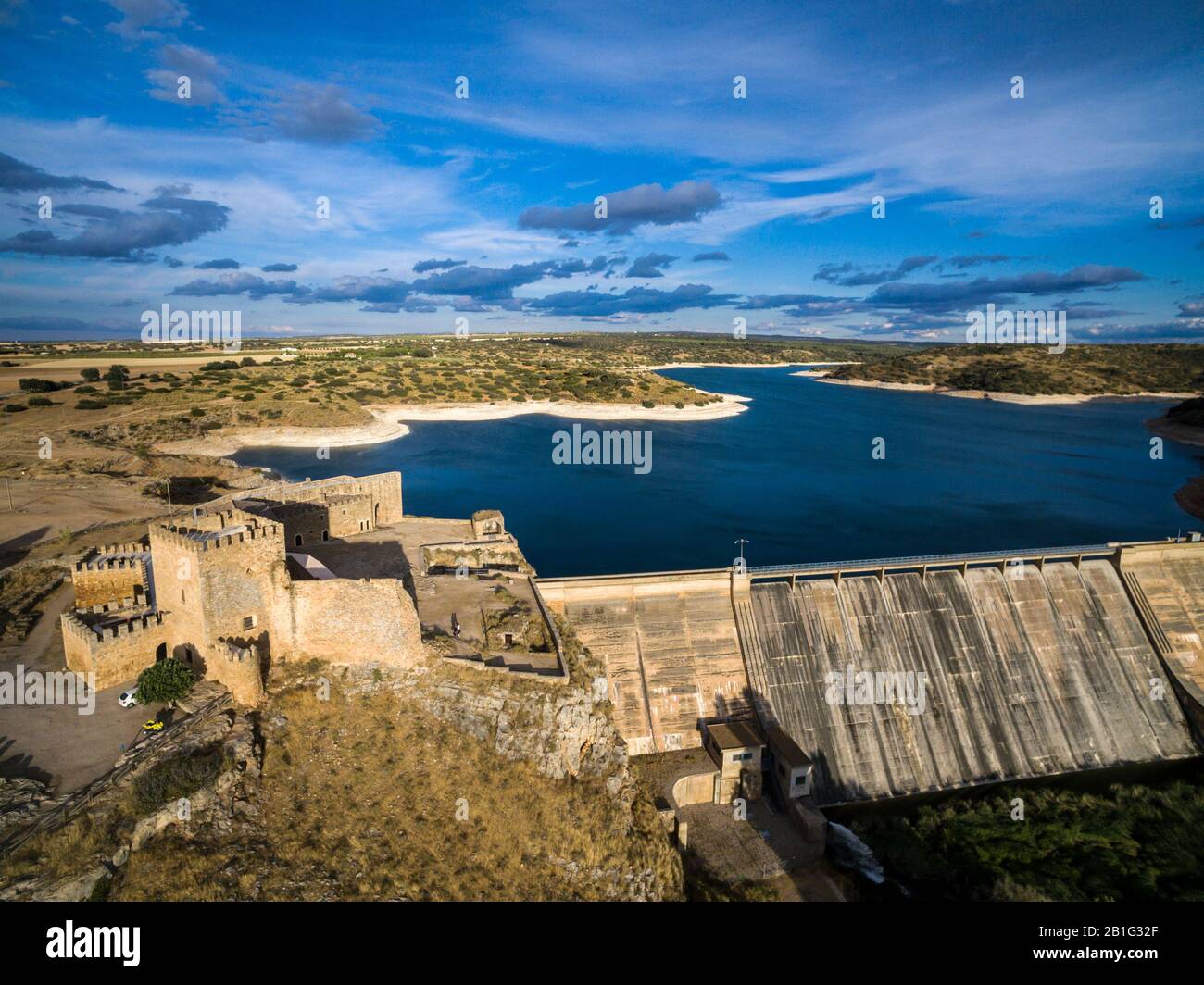 This fort is of Muslim origin. It was conquered in 1198 by the troops ...