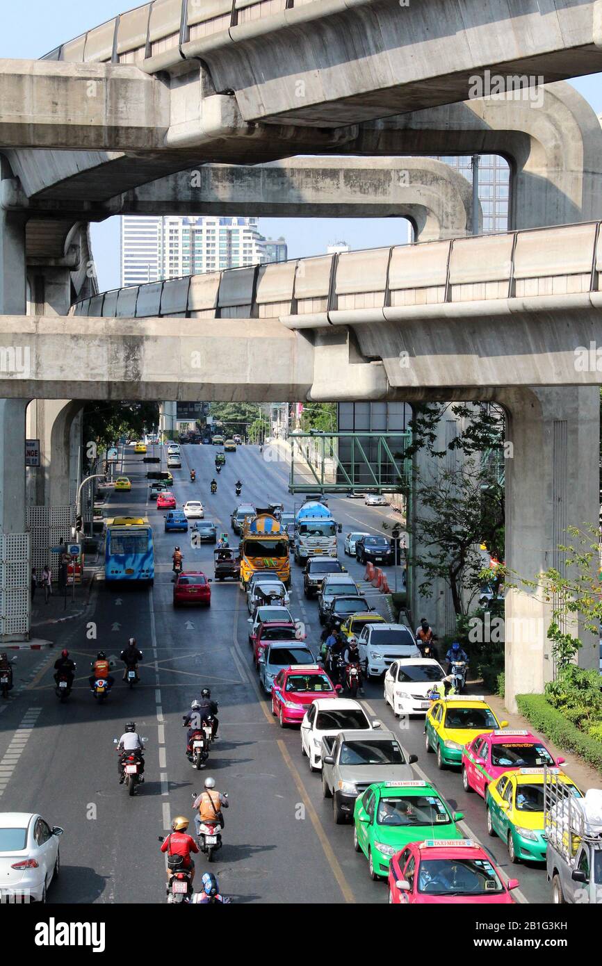 Road traffic and the concrete structure of the BTS Skytrain network in ...