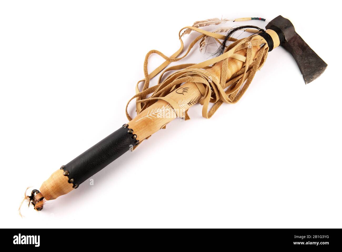 Tomahawk axe indian hi-res stock photography and images - Alamy