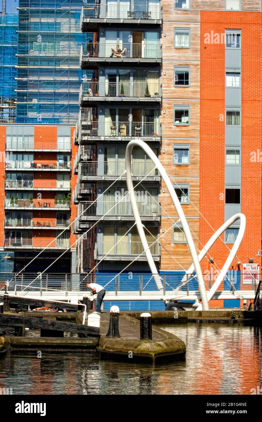 Lock on the Birmingham and Fazeley Canal going through central ...