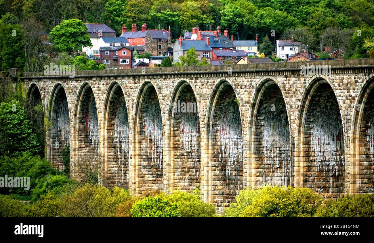 Traphont cefn mawr viaduct hi-res stock photography and images - Alamy