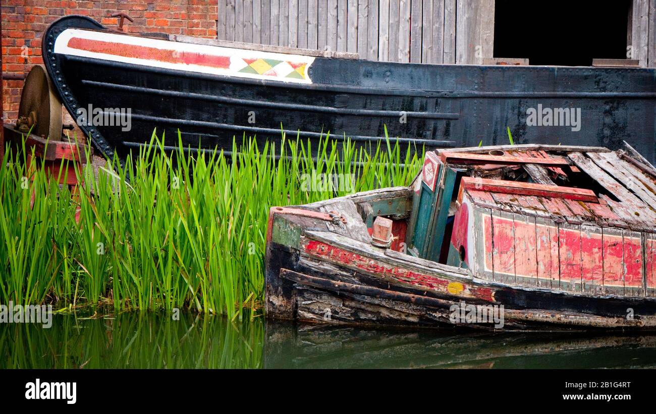 Derelict Historic Working Boats among the reeds at the Black Country ...