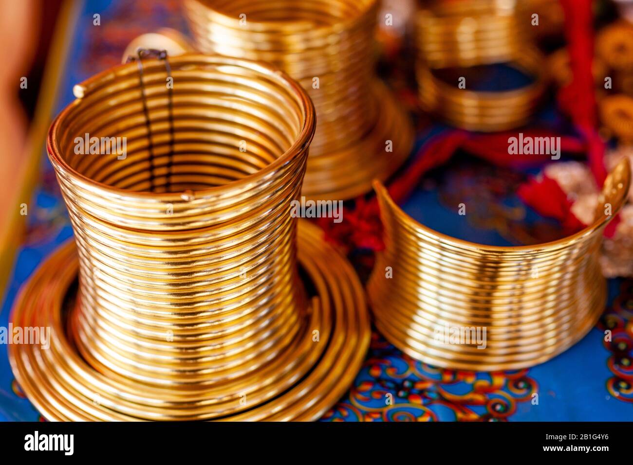Neck rings hi-res stock photography and images - Alamy