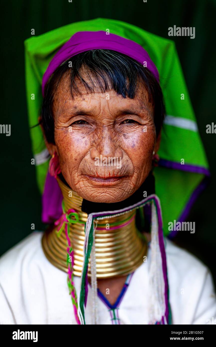 Neck shoulders portrait hi-res stock photography and images - Alamy