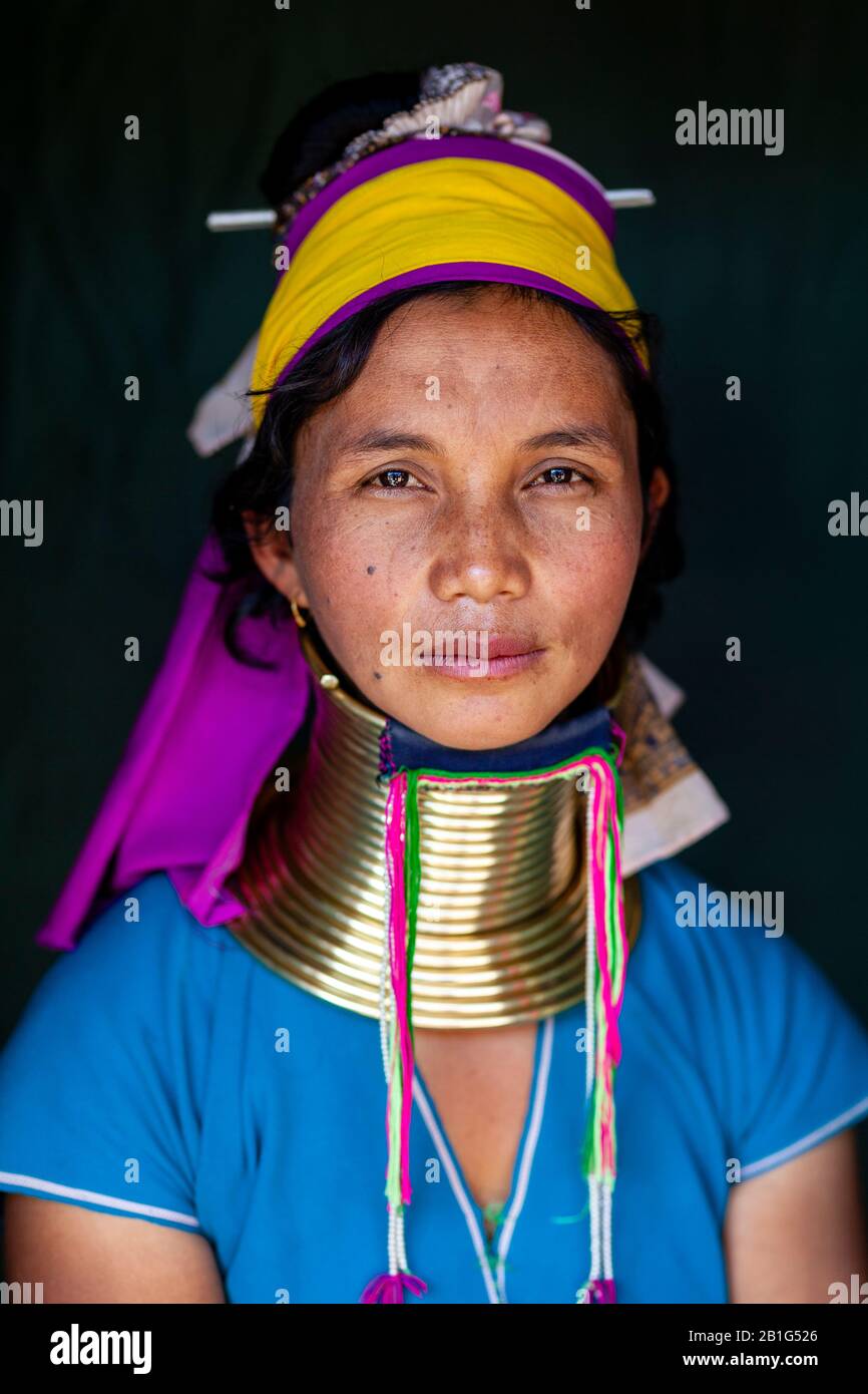 Long neck beauty hi-res stock photography and images - Alamy