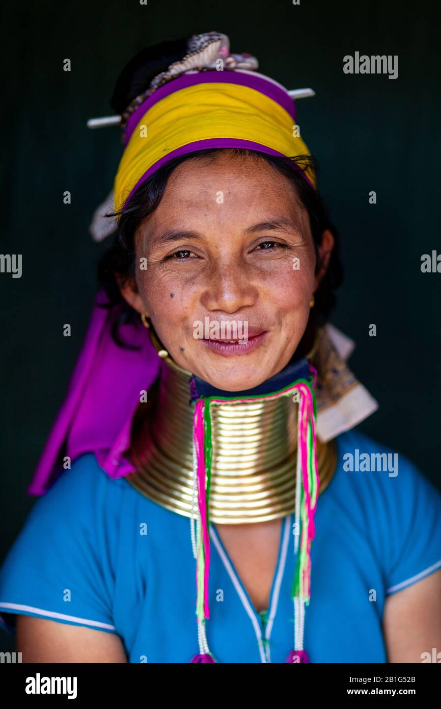 Long neck woman hi-res stock photography and images - Alamy