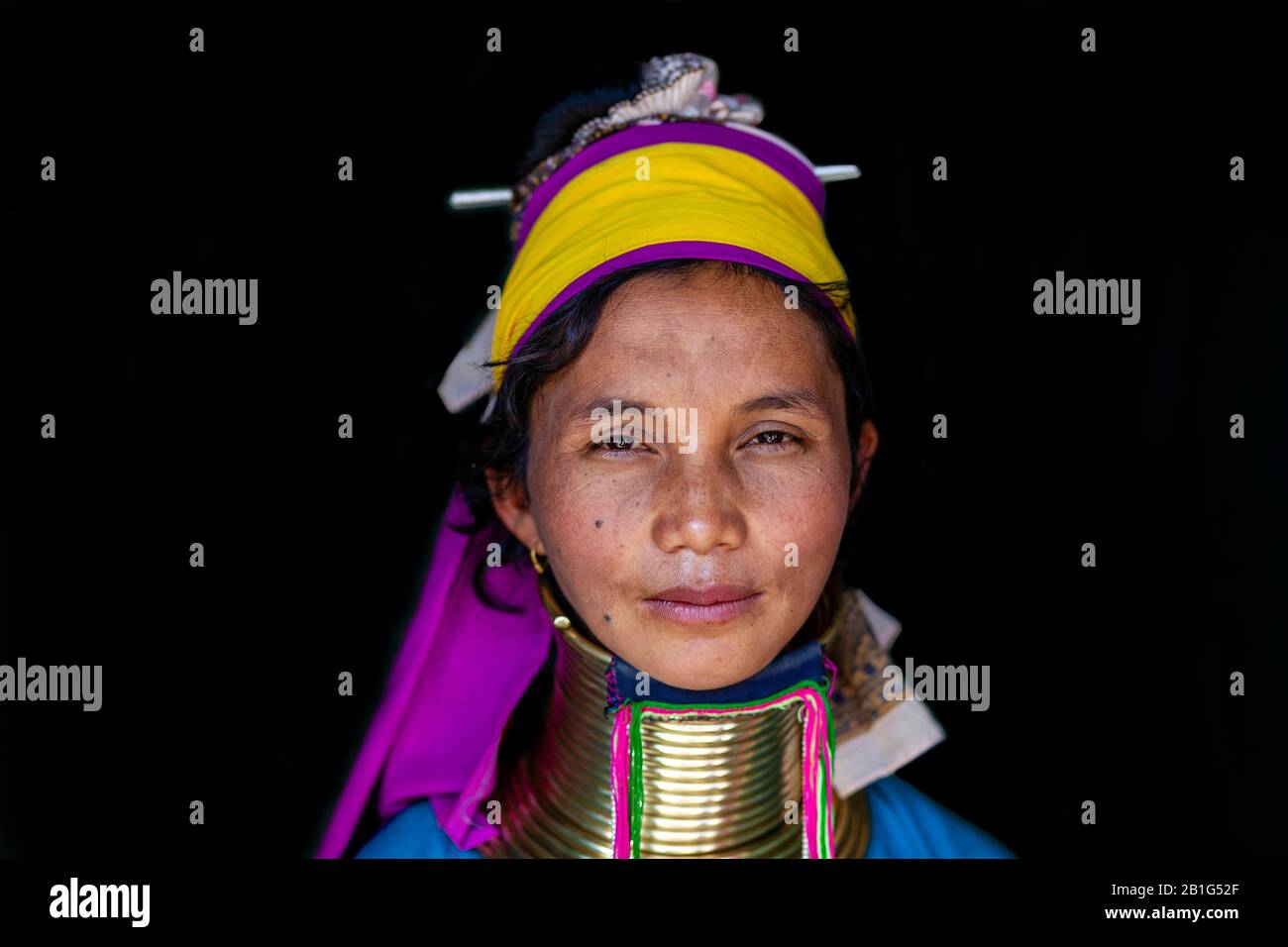 Long neck beauty hi-res stock photography and images - Alamy