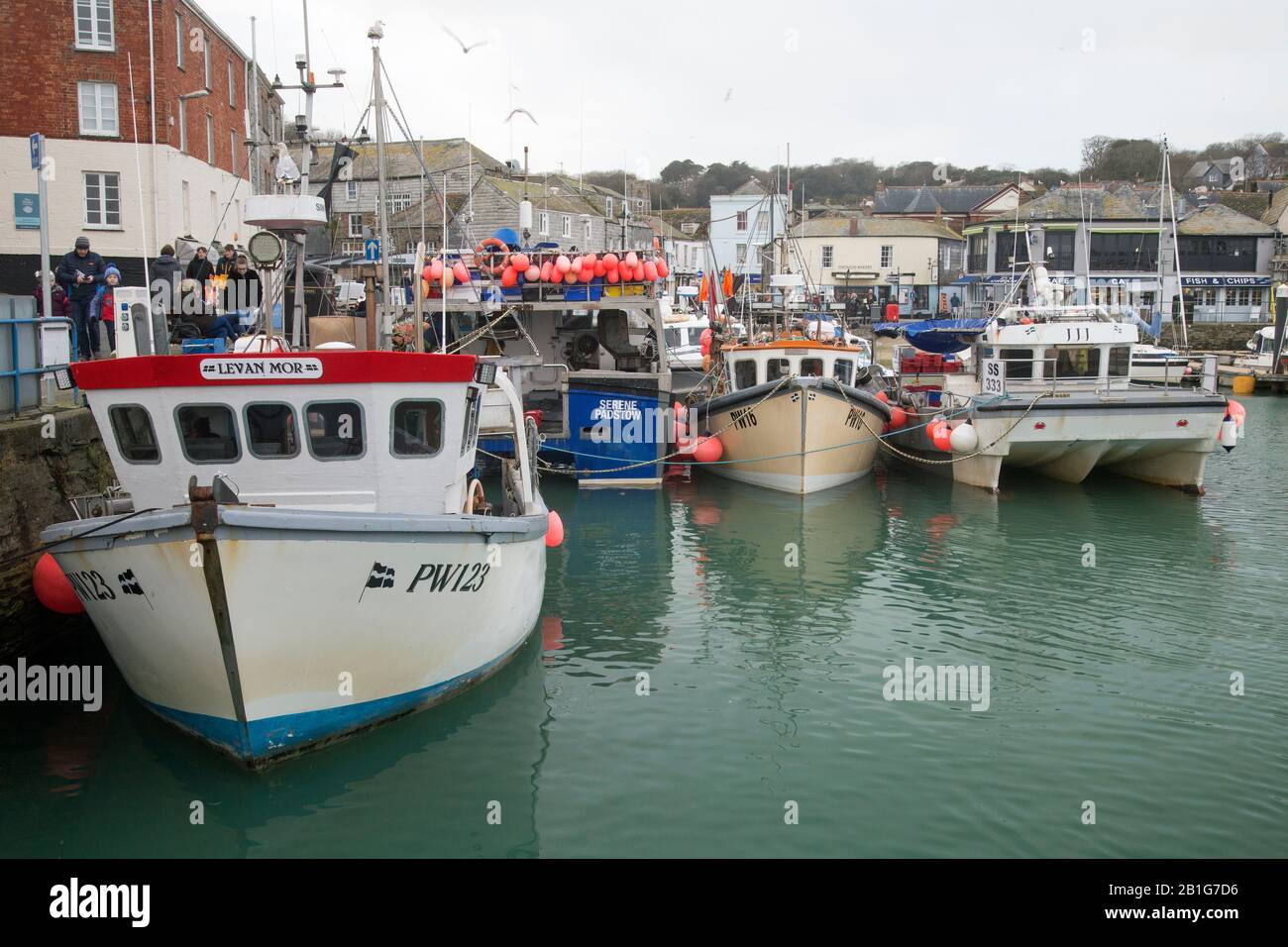 Padstow docks hi-res stock photography and images - Alamy