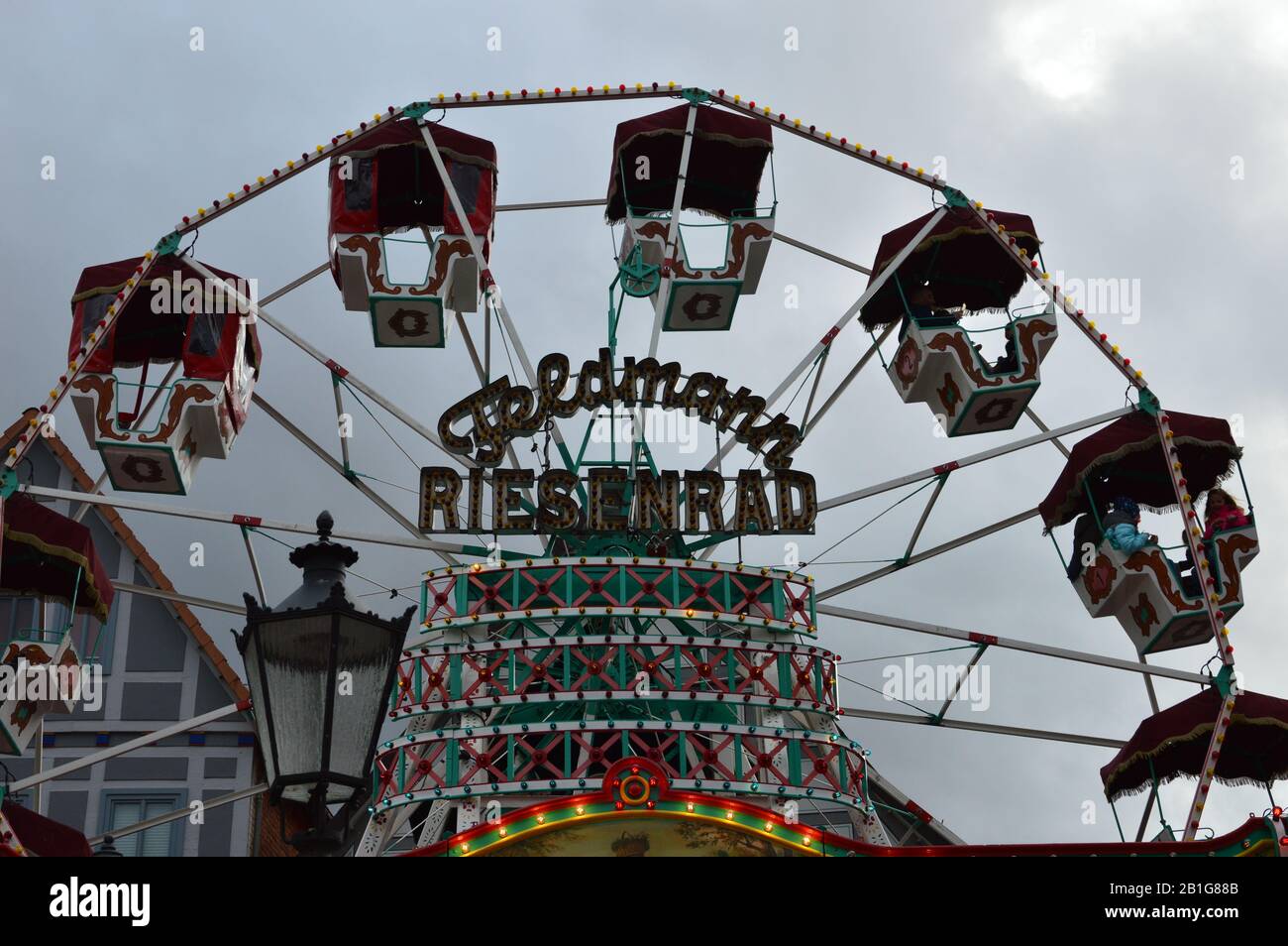 A ferris wheel on the Rinteln fair Stock Photo - Alamy