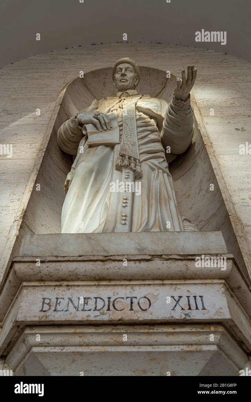 Pope benedicto xiii hi-res stock photography and images - Alamy