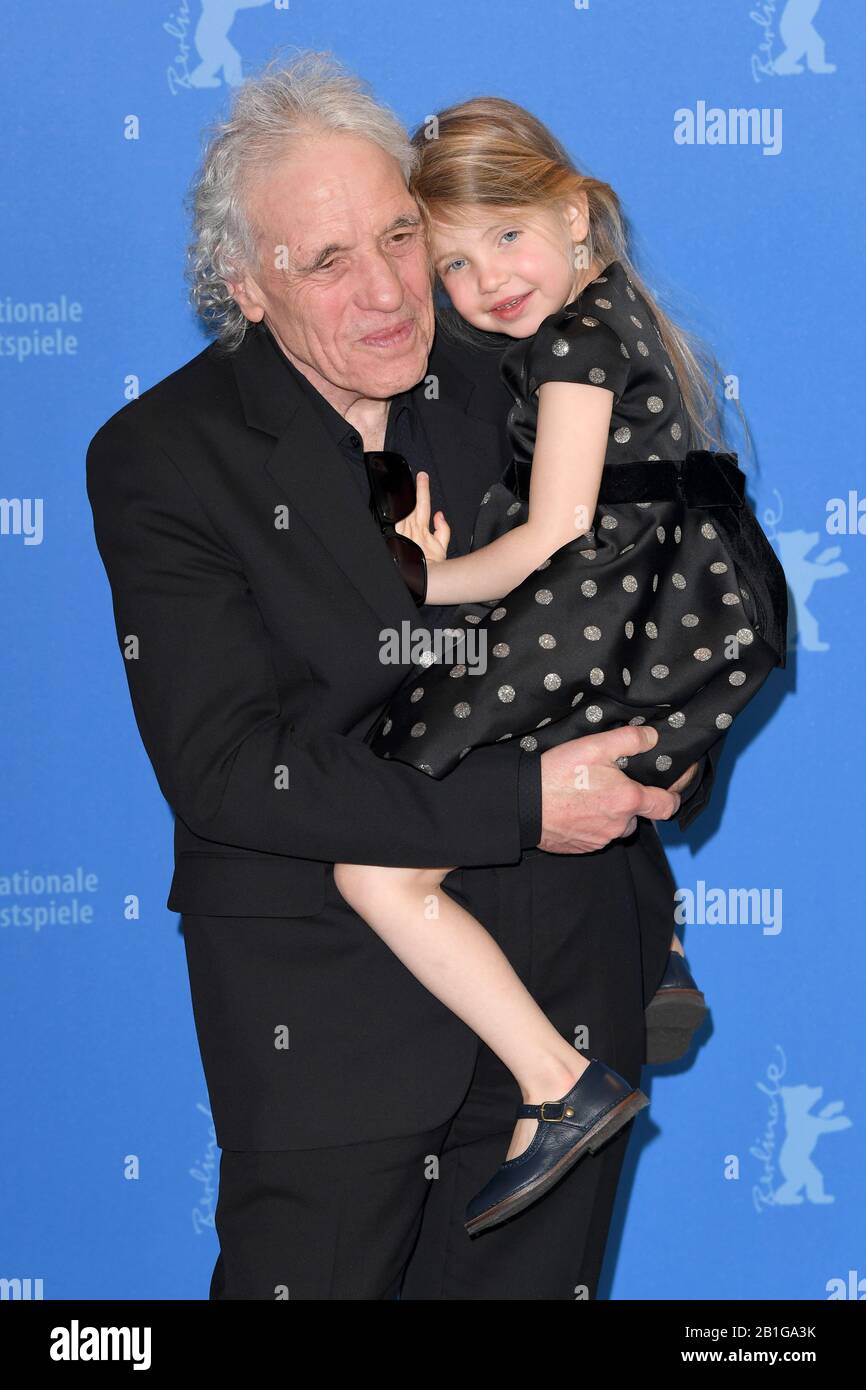 Celebs with their family hi-res stock photography and images - Alamy