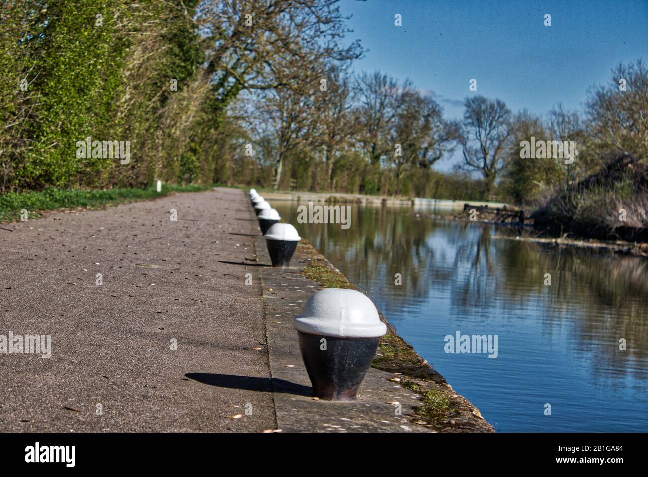 Lock moorings on the River Soar Stock Photo - Alamy