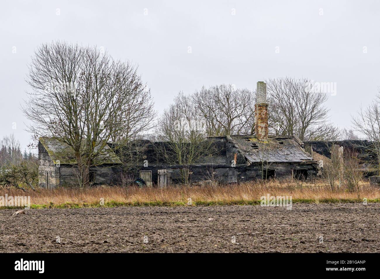 Demolish country house hi-res stock photography and images - Alamy