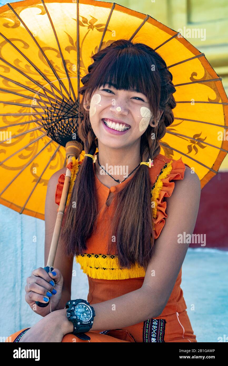 Myanmar beauty hi-res stock photography and images - Alamy