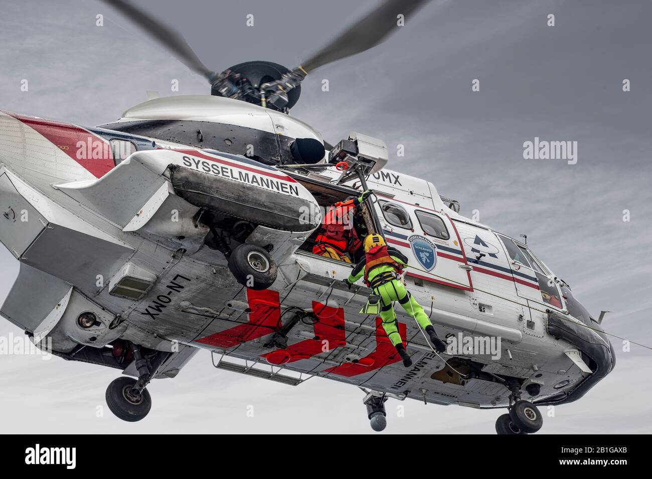 Helicopter rappel hi-res stock photography and images - Alamy