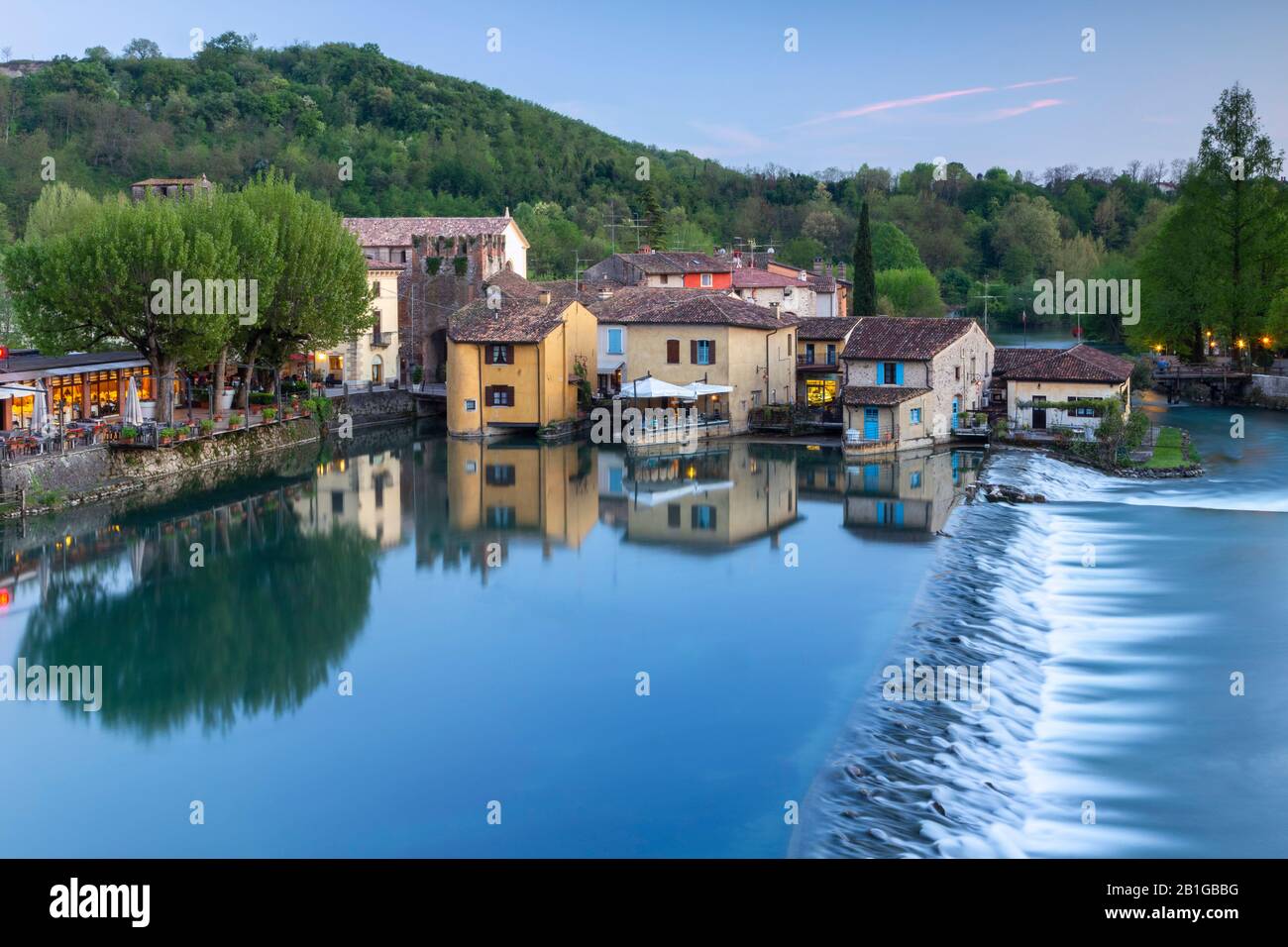 Italian villages hi-res stock photography and images - Alamy