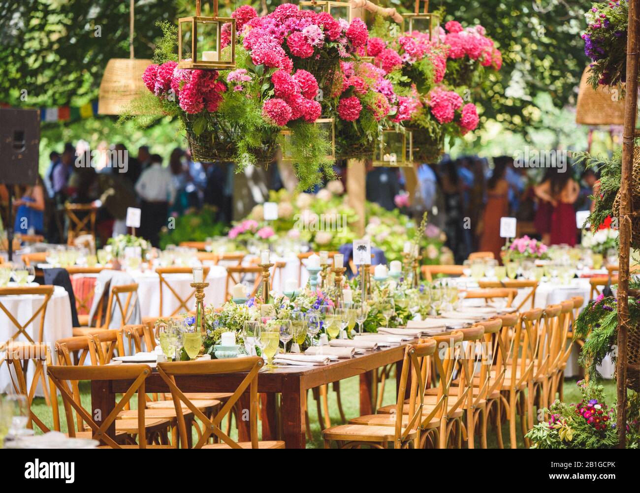 Empty family dinner table hi-res stock photography and images - Alamy