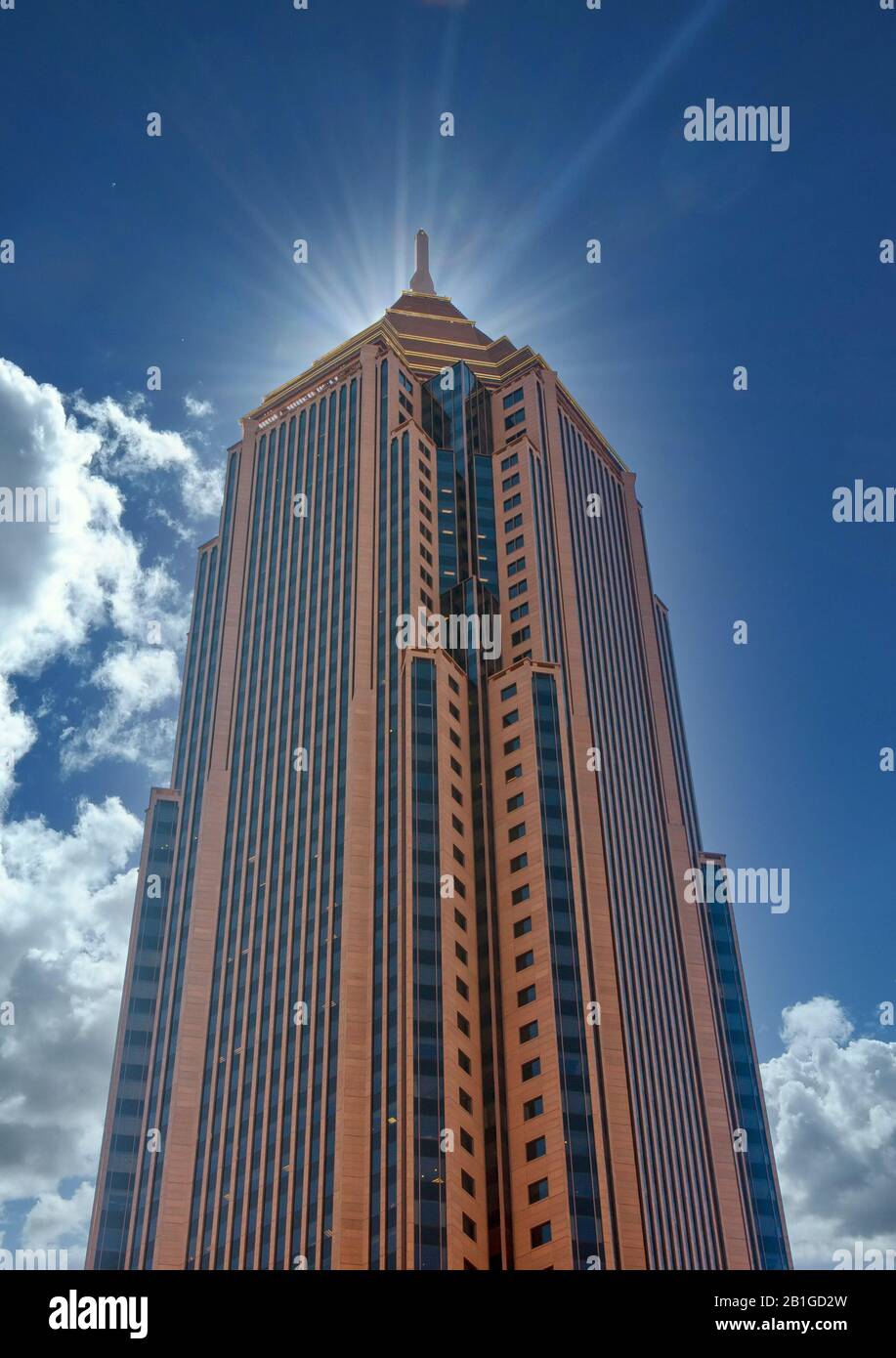 Downtown building with sun behind hi-res stock photography and images ...