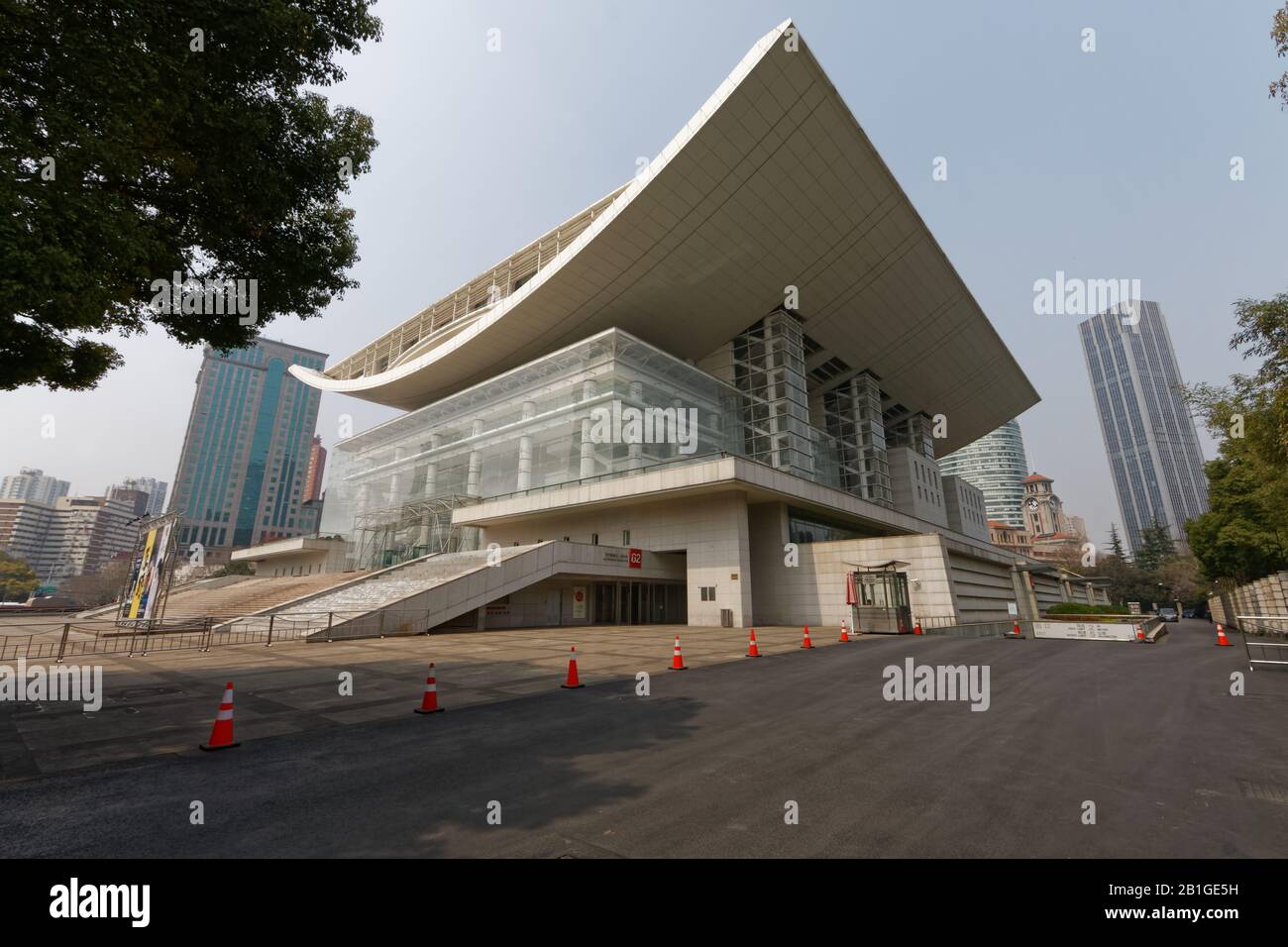 Shanghai grand theatre peoples square hi-res stock photography and ...