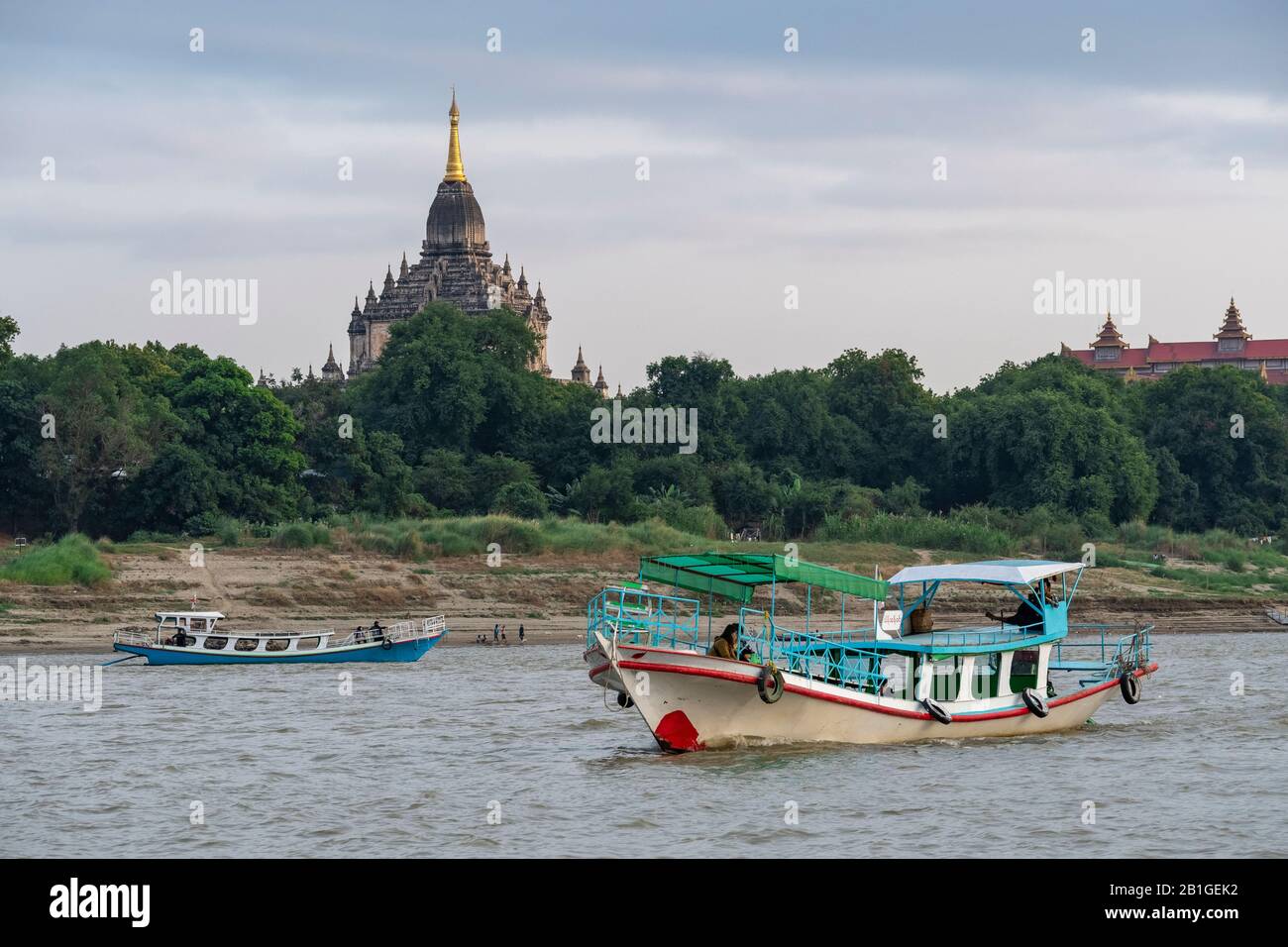 Asia myanmar bagan ayeyarwady river hi-res stock photography and images ...