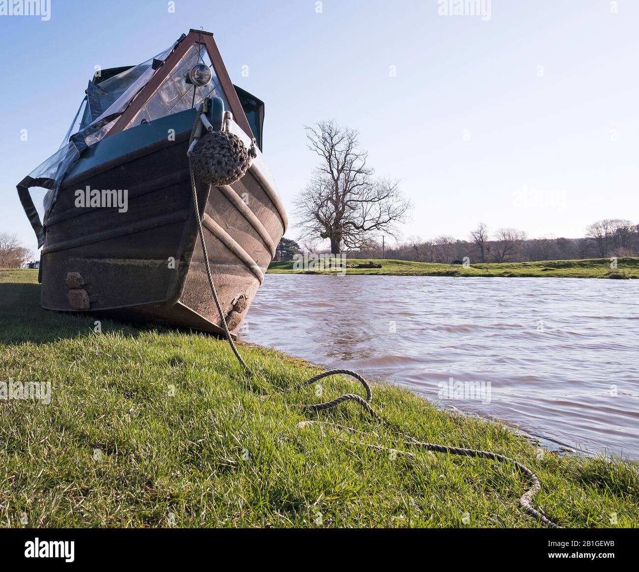 Marooned Narrowboat High Resolution Stock Photography and Images - Alamy