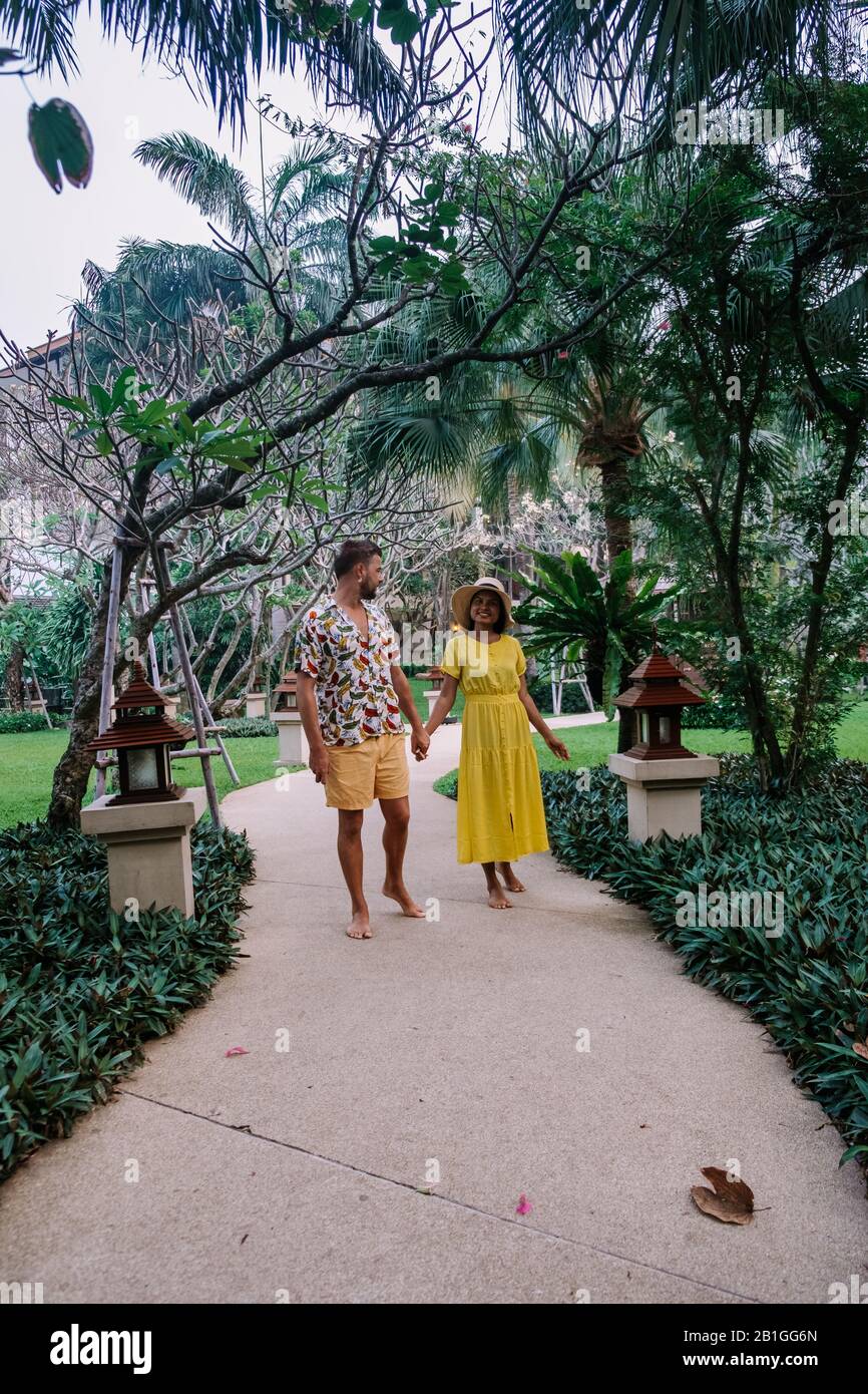 Couple pool table hi-res stock photography and images - Alamy