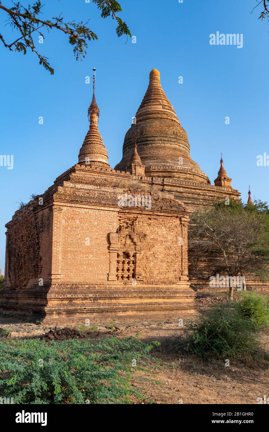 Soe min hi-res stock photography and images - Alamy