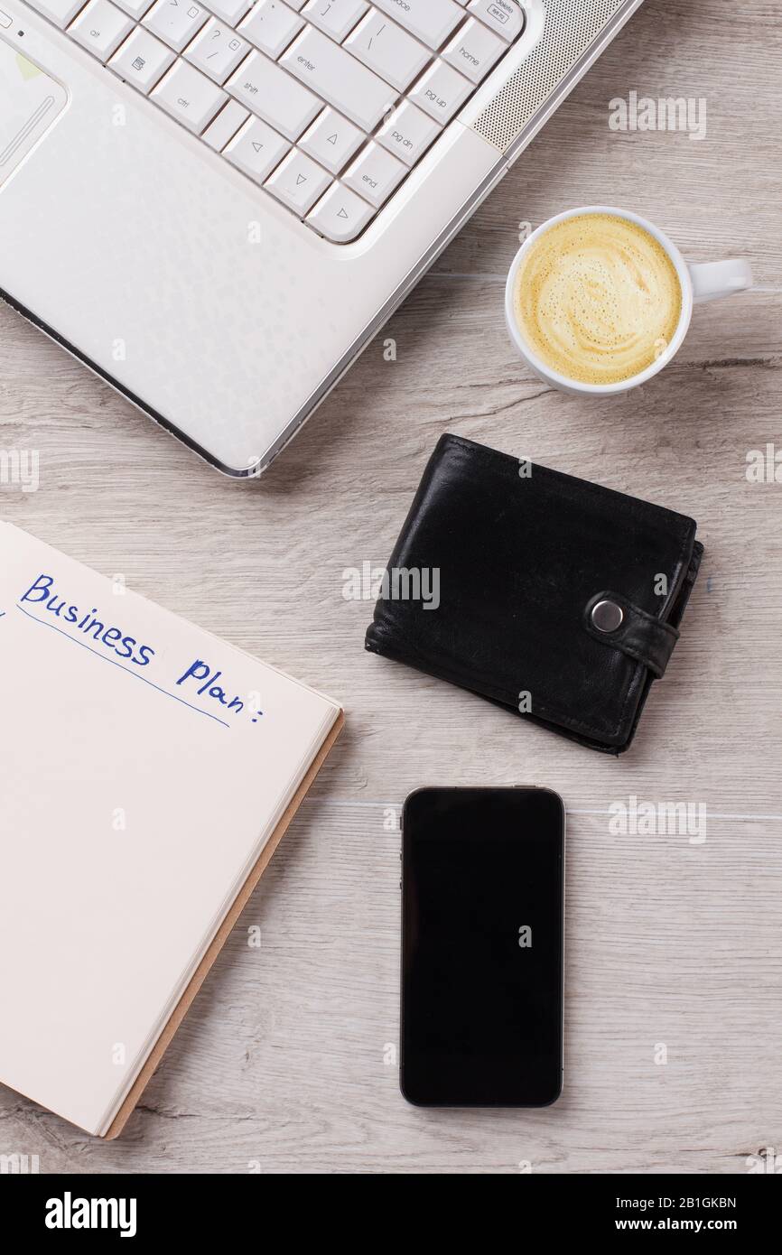 Cellphone weekday hi-res stock photography and images - Alamy