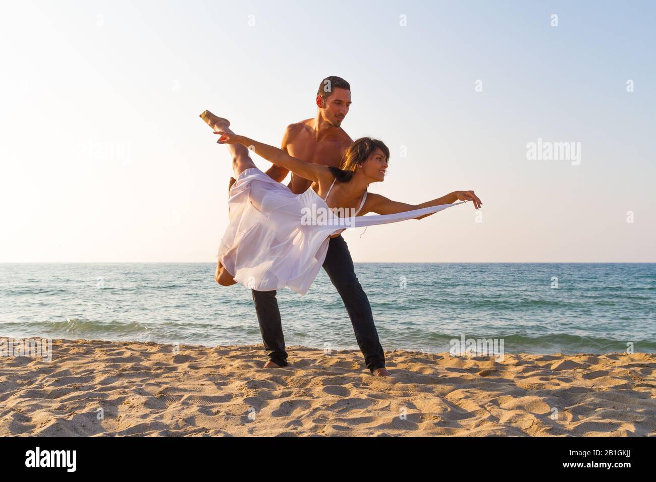 Acrobatic couple hi-res stock photography and images - Alamy