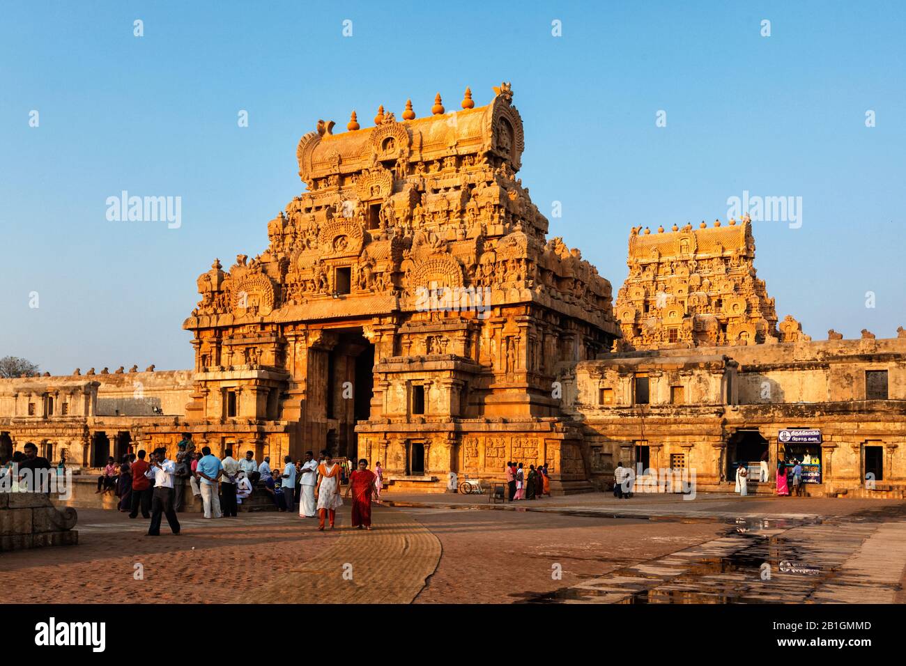 Tanjore brihadeeswarar temples hi-res stock photography and images - Alamy