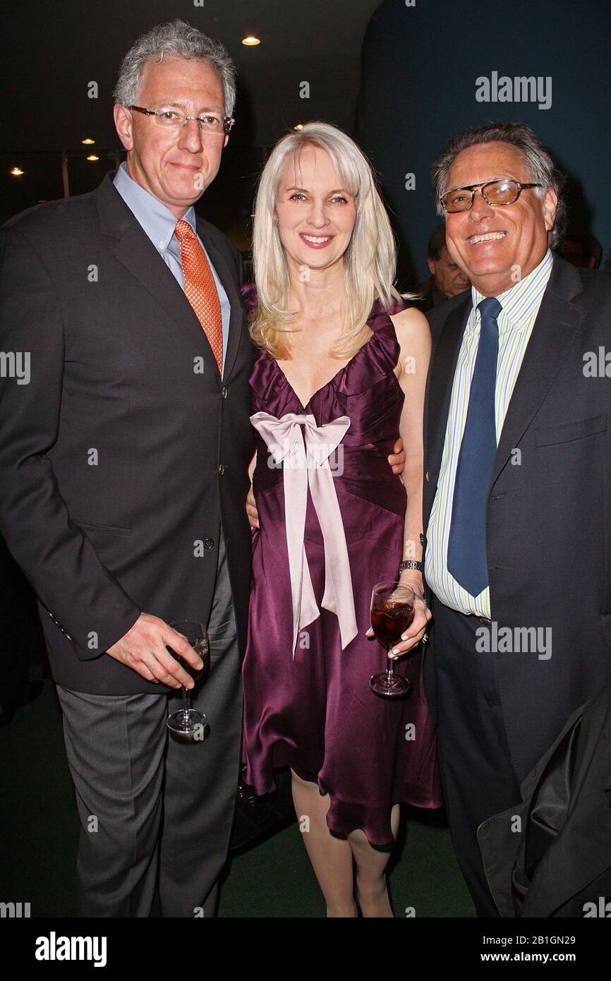 Wealth of nations book hi-res stock photography and images - Alamy