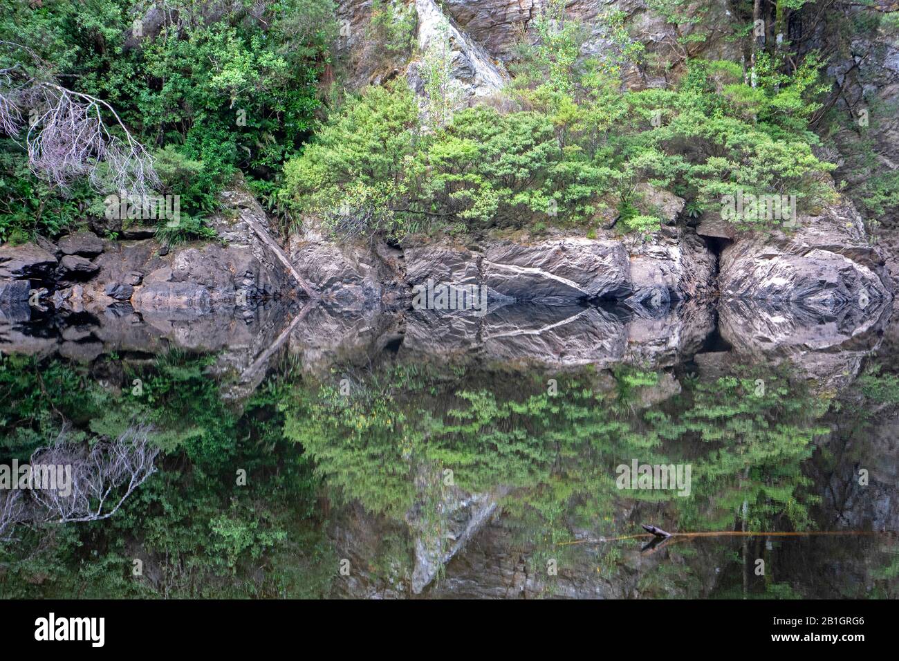 Reflections in rivers hi-res stock photography and images - Alamy