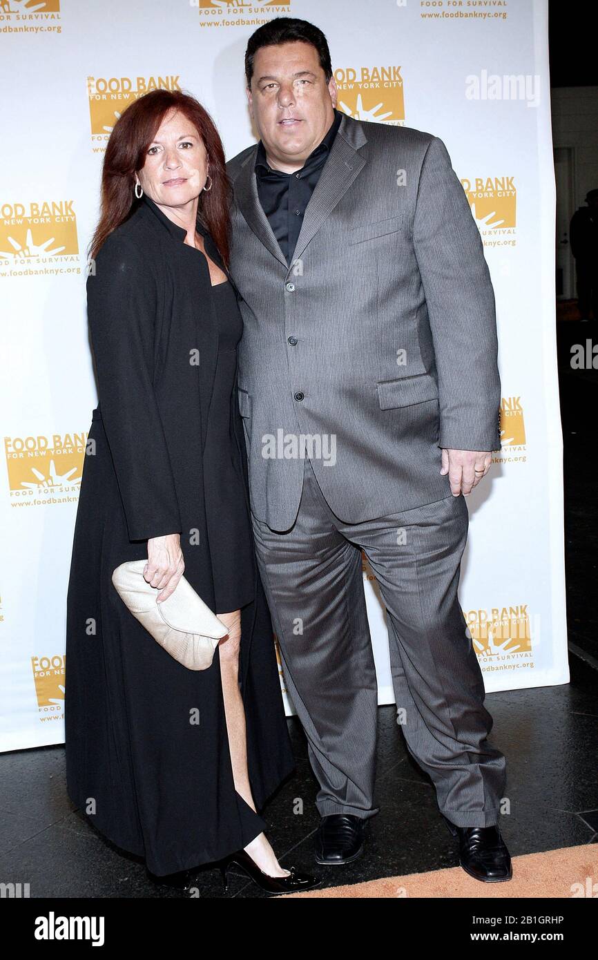 New York, NY, USA. 21 April, 2009. Laura Schirripa, and actor, Steve ...