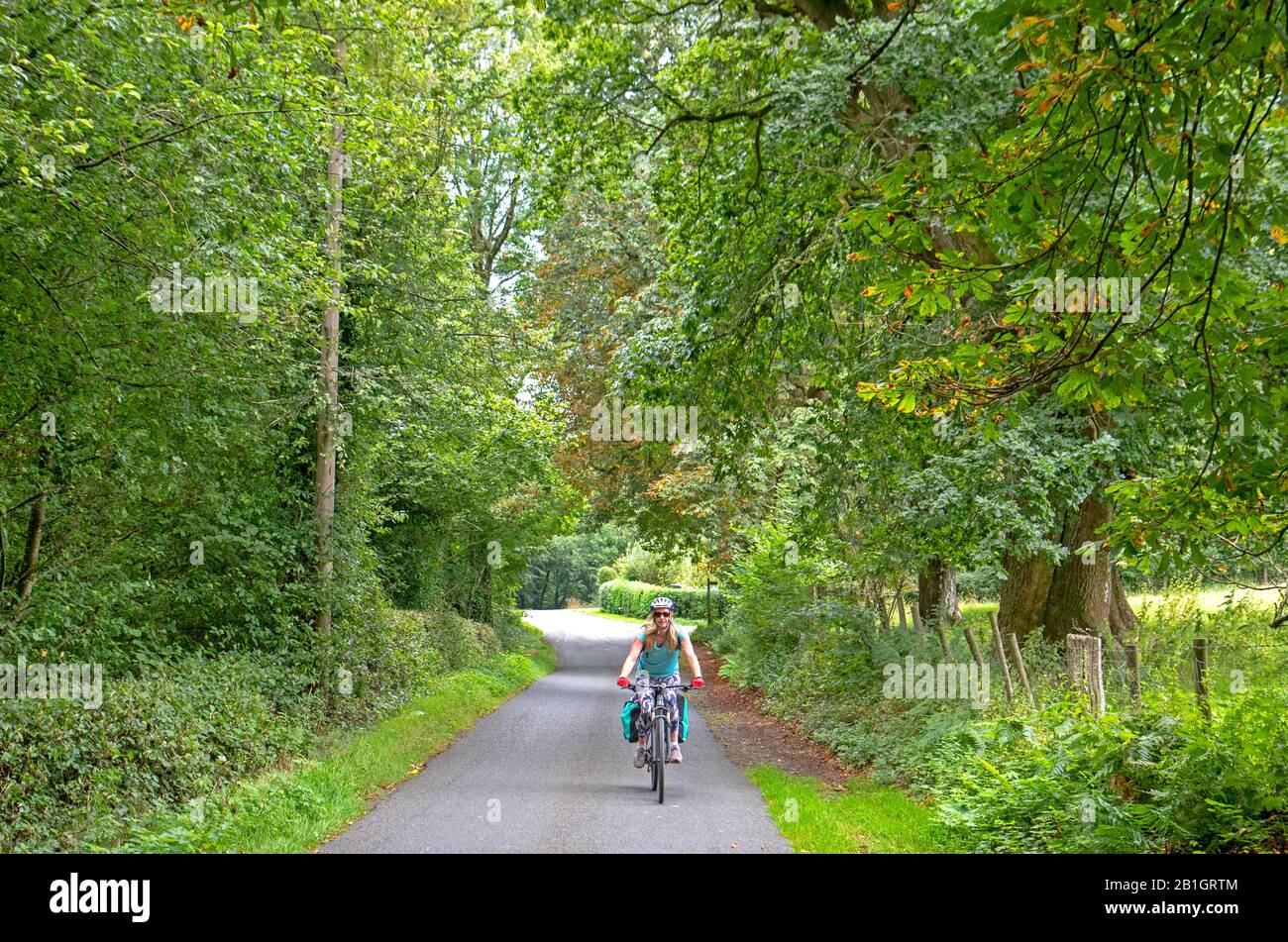 Lon las and cycle hi-res stock photography and images - Alamy
