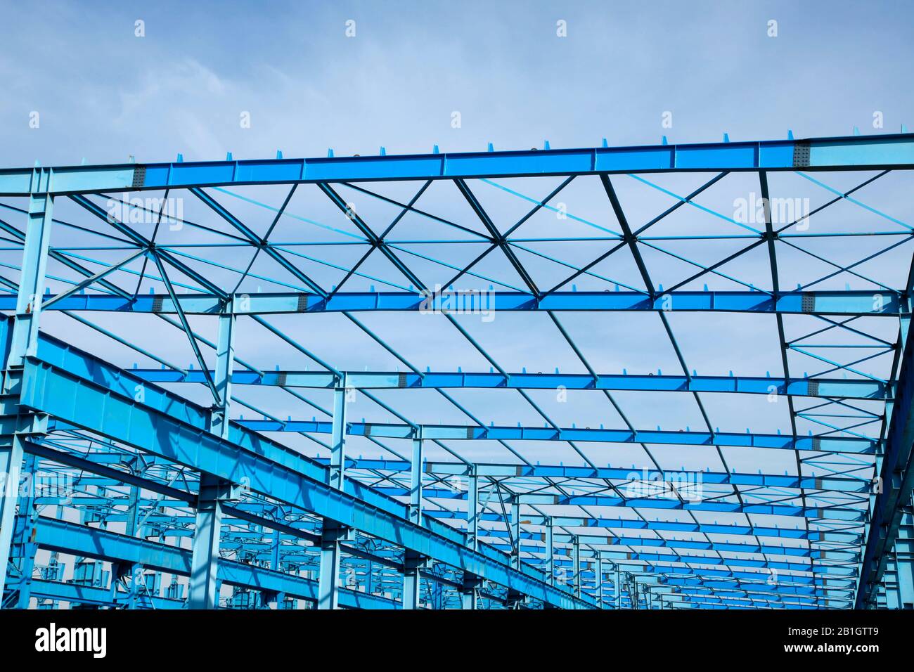 The steel structure，under the blue sky white clouds, very beautiful ...