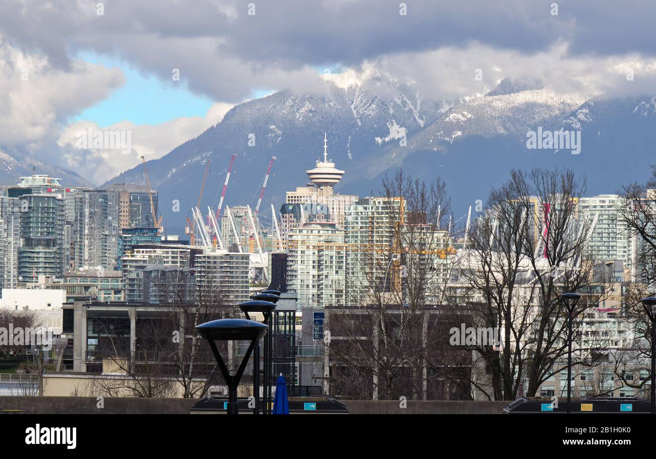 Helena gutteridge plaza hi-res stock photography and images - Alamy