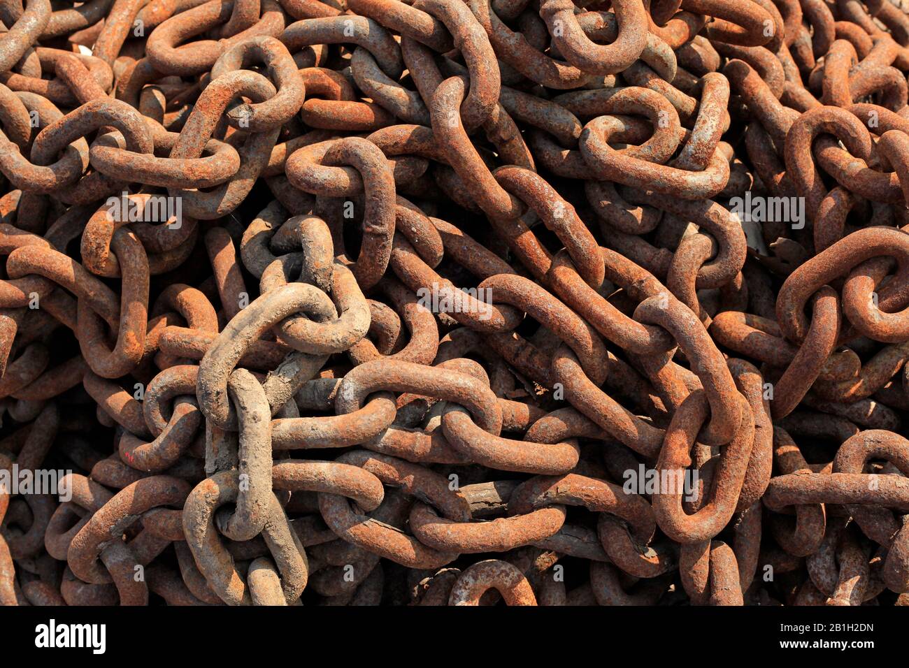 Stacked chains hi-res stock photography and images - Alamy