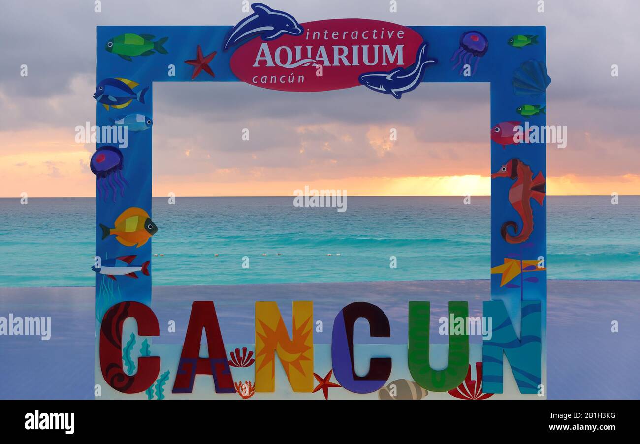 Beautiful sunset at the Zona Hotelera, a long, beachfront strip of high ...