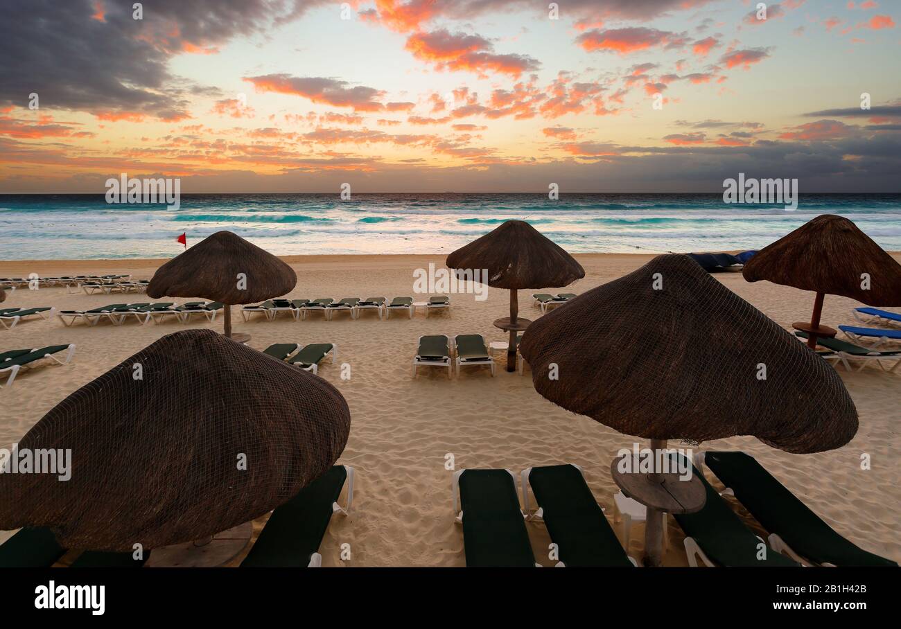 Beautiful sunrise at Zona Hotelera, a long, beachfront strip of high ...