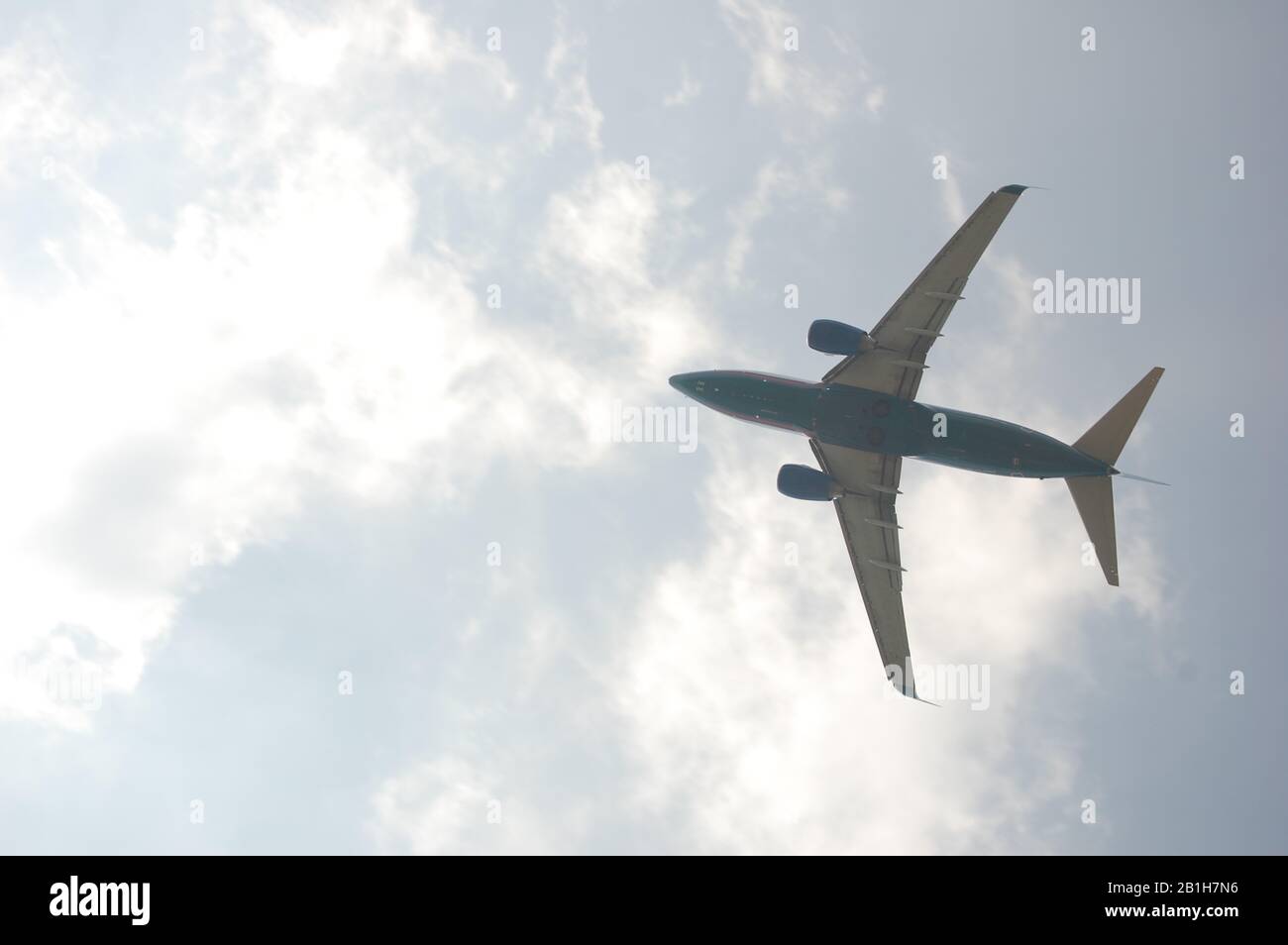 The bottom of a flying plane Stock Photo - Alamy