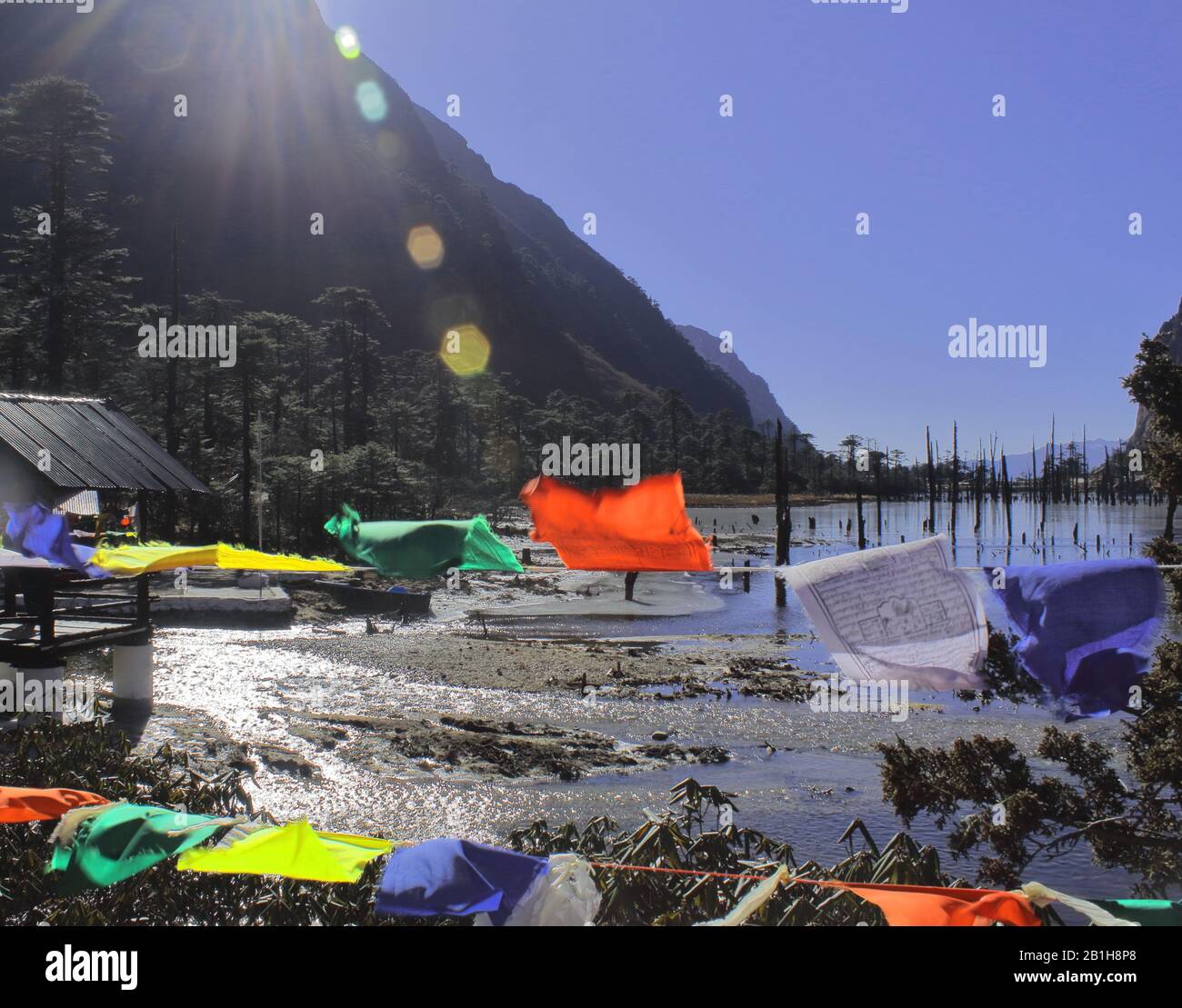 Sangestar tso lake hi-res stock photography and images - Alamy