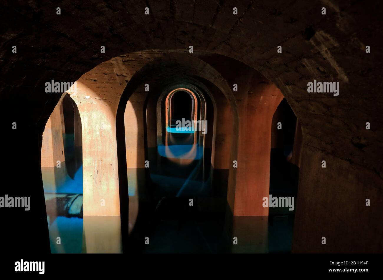 Paris montsouris reservoir hi-res stock photography and images - Alamy