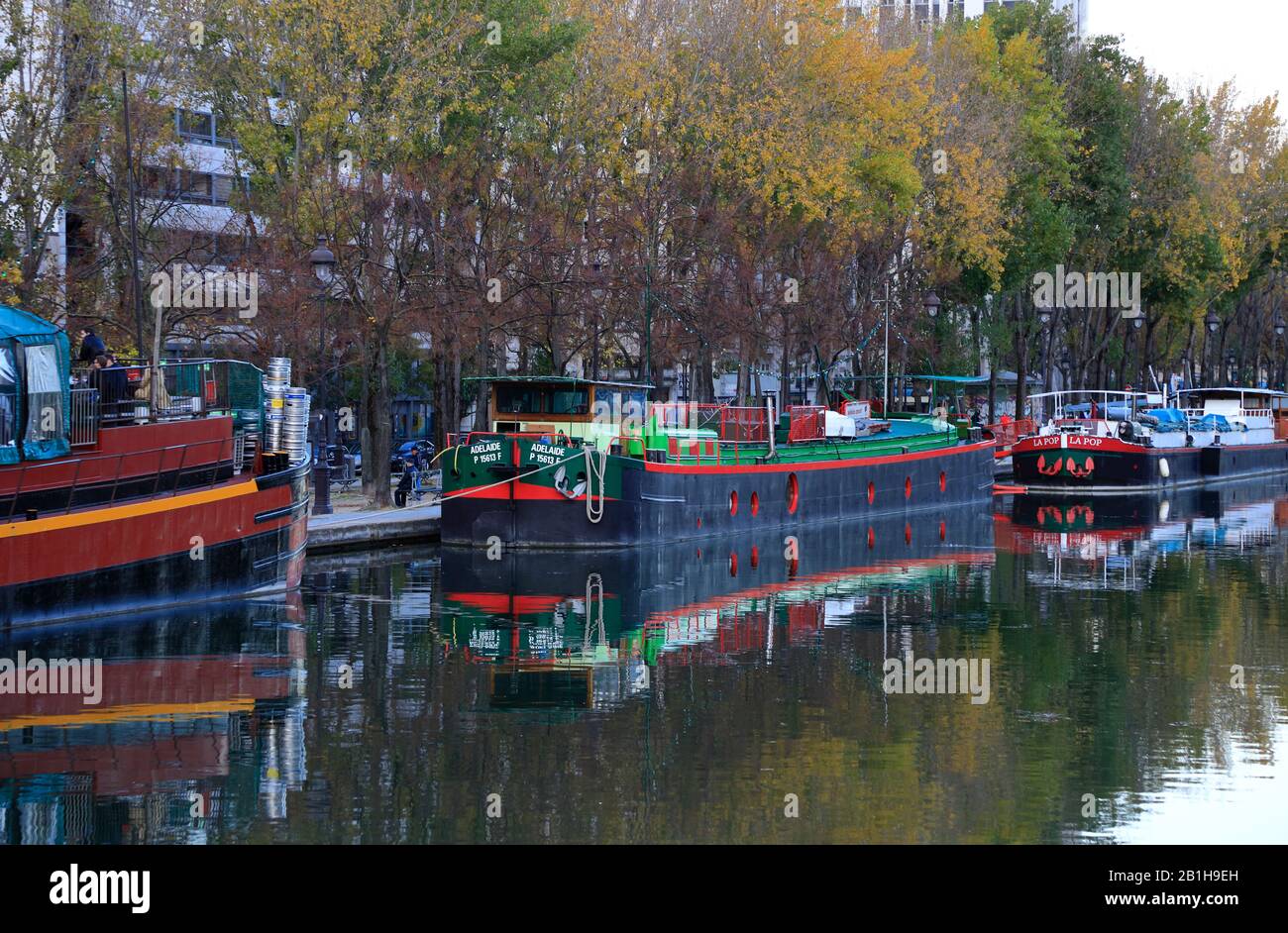 Bassin de la Villette with barges docking alongside.Paris.France Stock ...