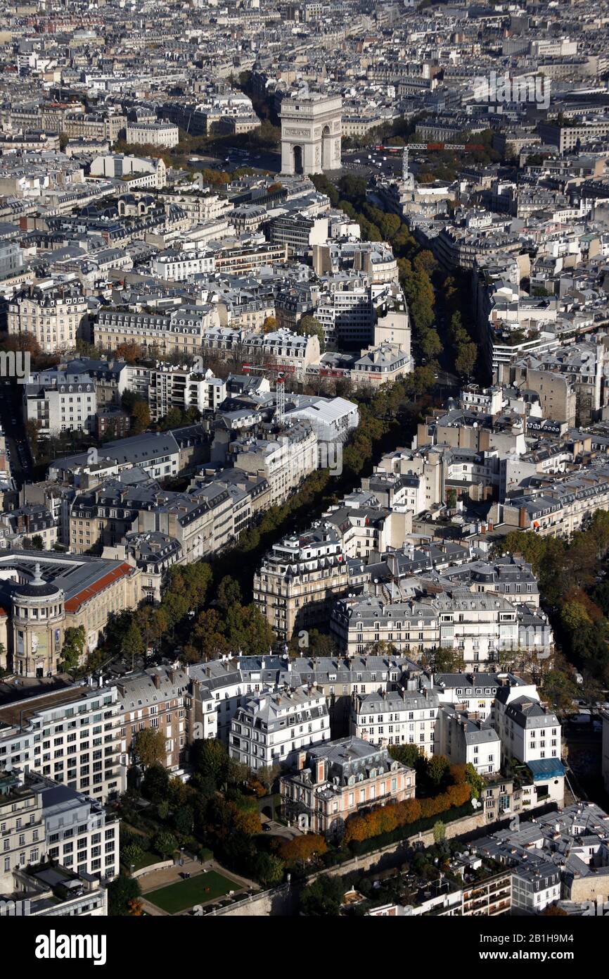 Aerial view of Paris with Arc de Triomphe in the background.Paris ...