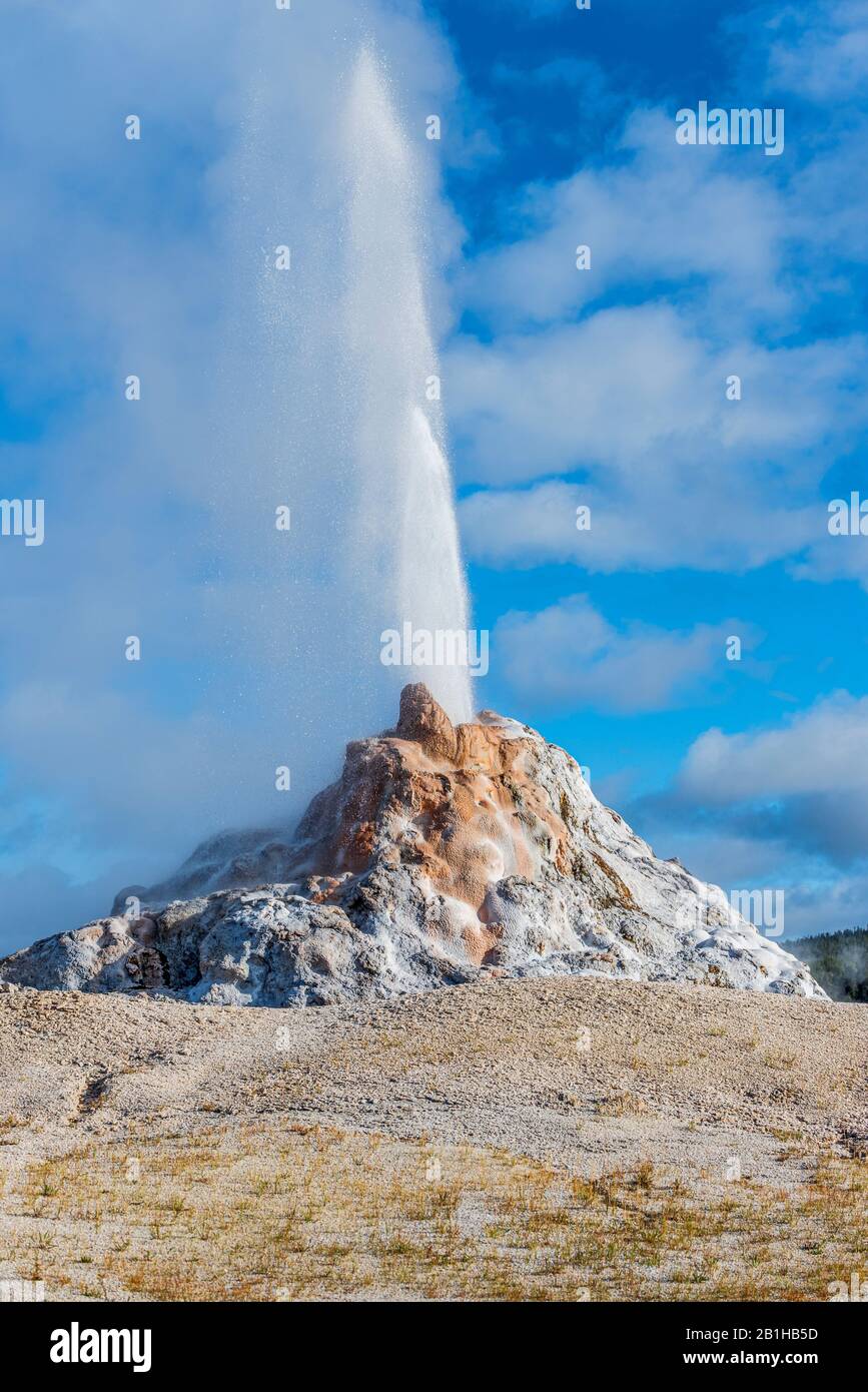 Steam water jet hi-res stock photography and images - Alamy