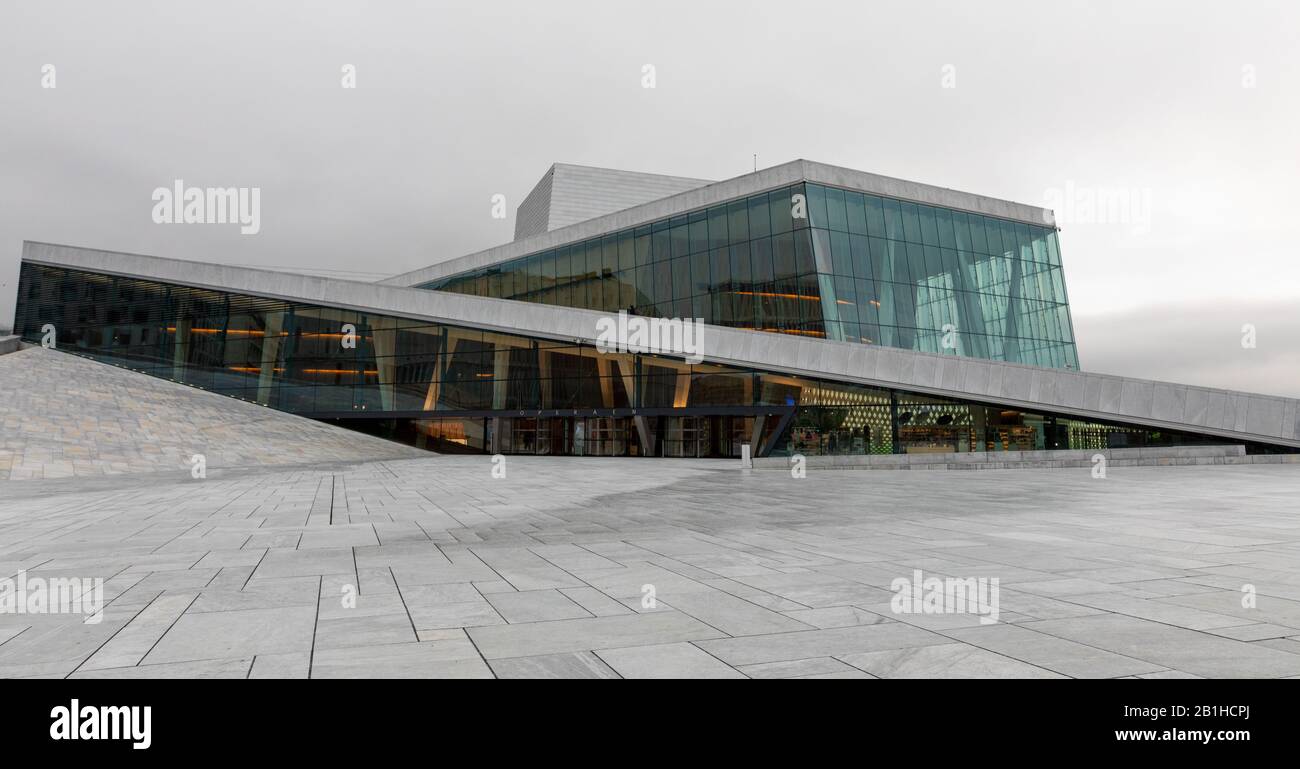 Oslo opera house exterior beautiful hi-res stock photography and images ...