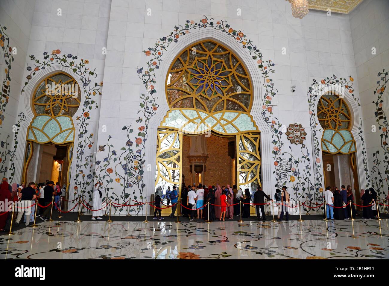 The Sheikh Zayed Grand Mosque Center SZGMC is the largest mosque in the ...