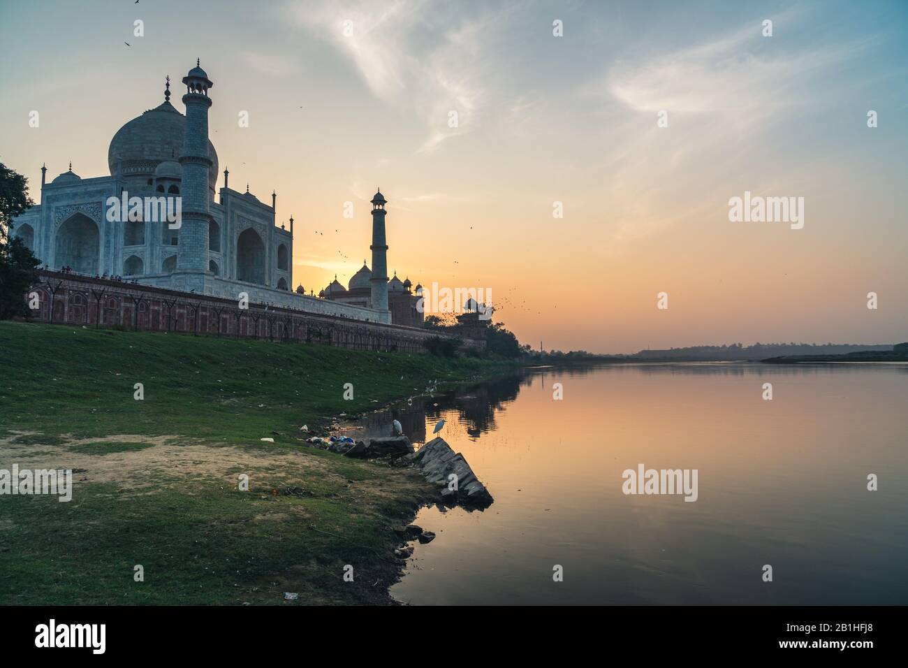 taj mahal india at sunset Stock Photo - Alamy