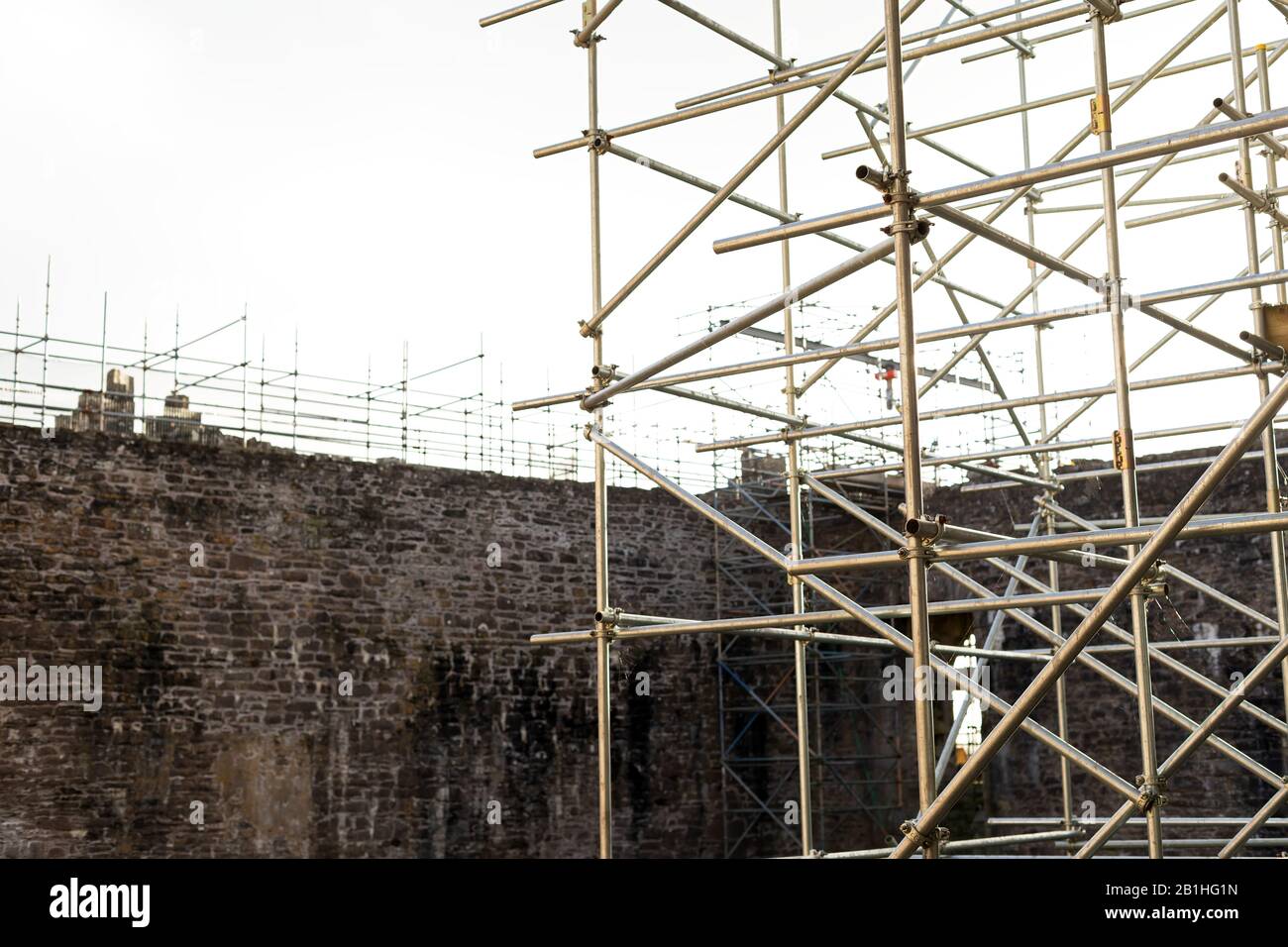 Doune castle scaffolding hi-res stock photography and images - Alamy