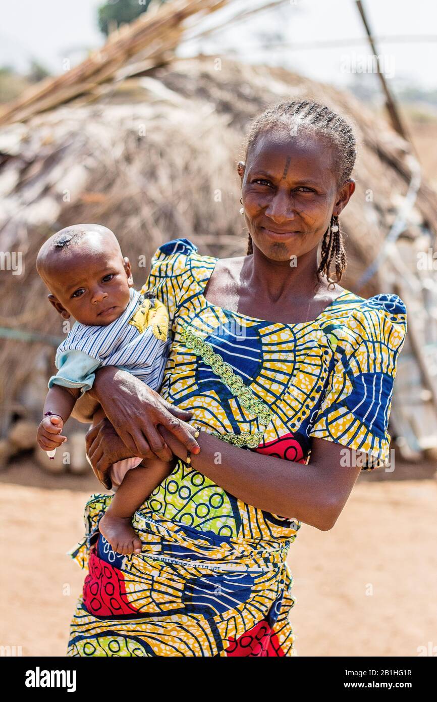 Nigeria houses abuja hi-res stock photography and images - Alamy